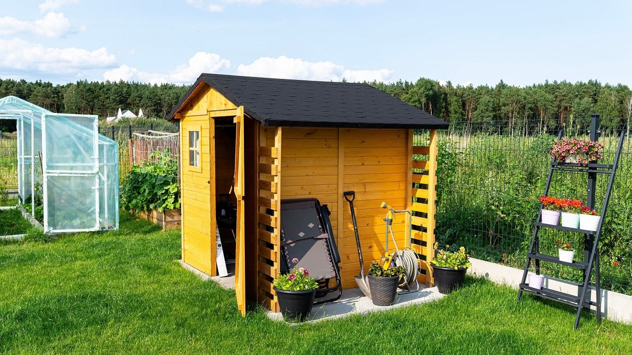 Taxe abri de jardin 2026 : bonne nouvelle avec une baisse de 4 %, voici ...
