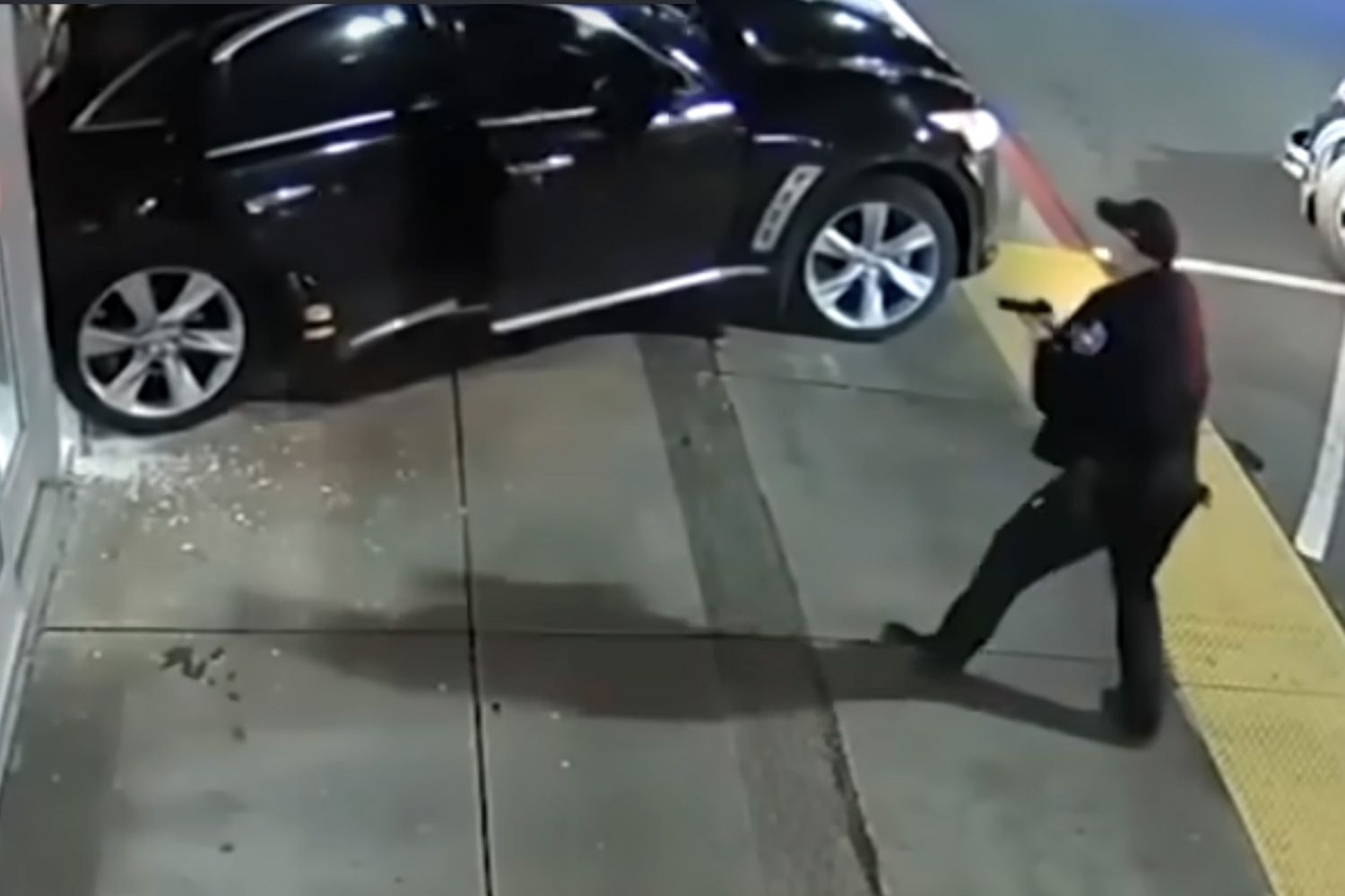 Bodycam video shows police officer dragged into suspect's getaway car ...