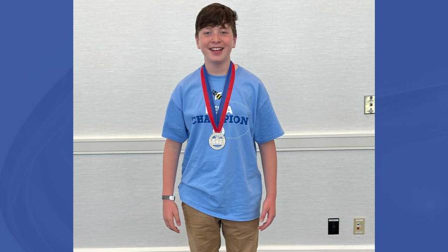 Former three-time spelling bee champion helps next generation