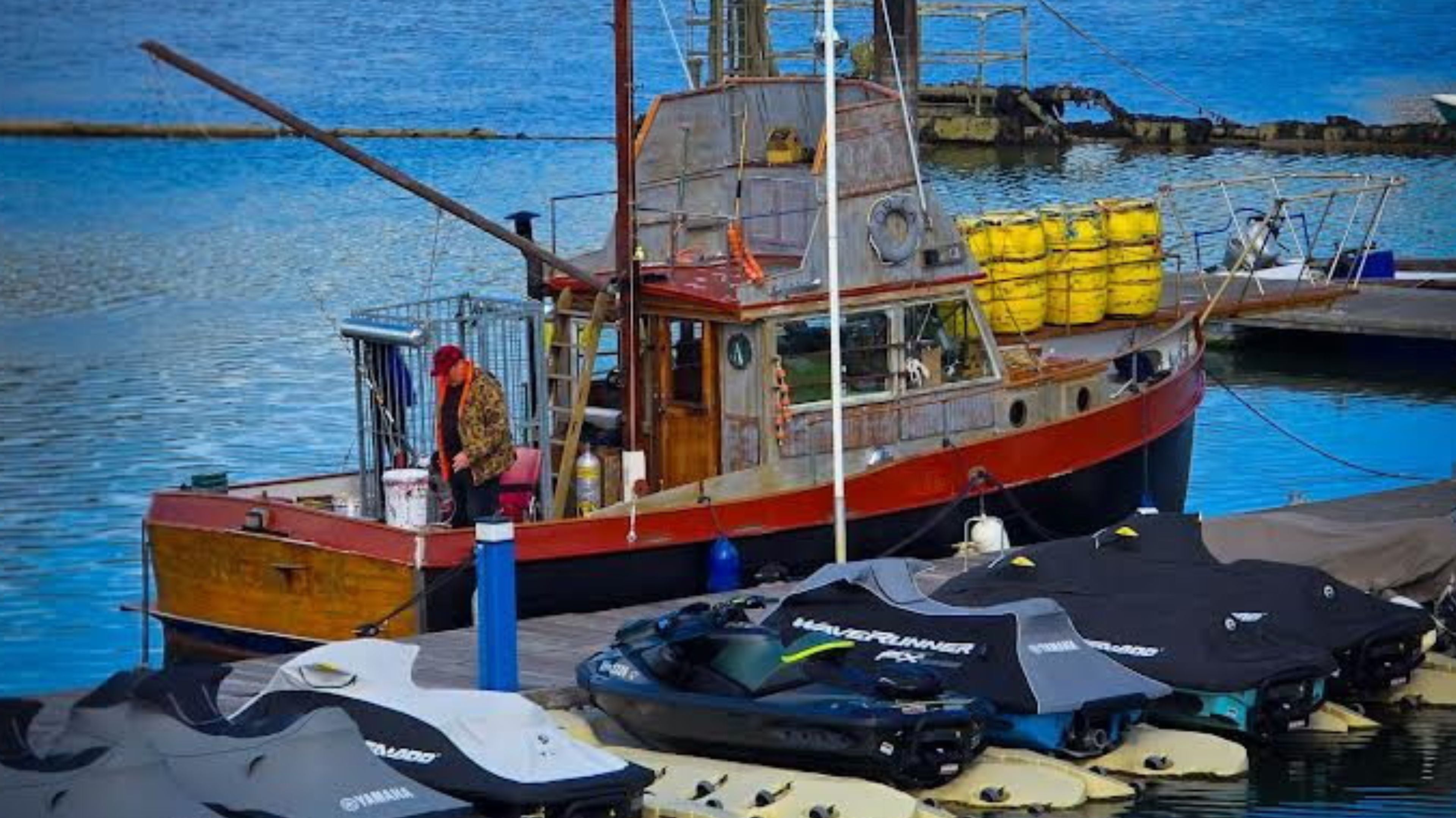 Superfan builds world's only full-size Jaws boat replica leaving ...