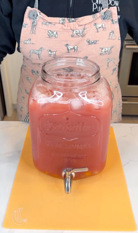 Cool and Refreshing Tropical Treat for Any Occasion