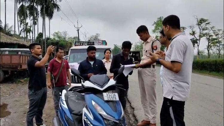 Two drug peddlers arrested with ganja in Assam's Tinsukia, scooter and ...
