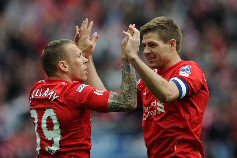 Steven Gerrard and ex-Liverpool team-mate being eyed for Championship job