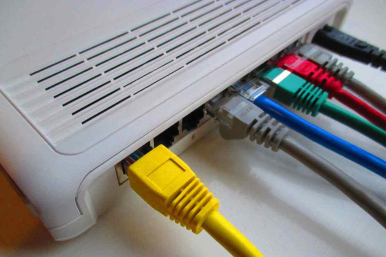 Togli subito questi dispositivi se li tieni vicino al router Wi-Fi: la ...