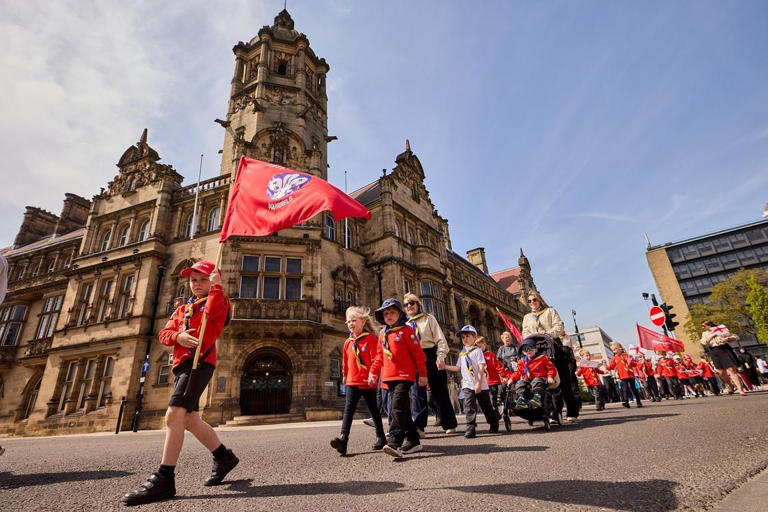 Parade marks St George’s Day in Wakefield