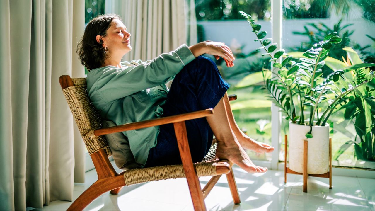 Sleep scientist reveals how changing your morning routine may improve ...