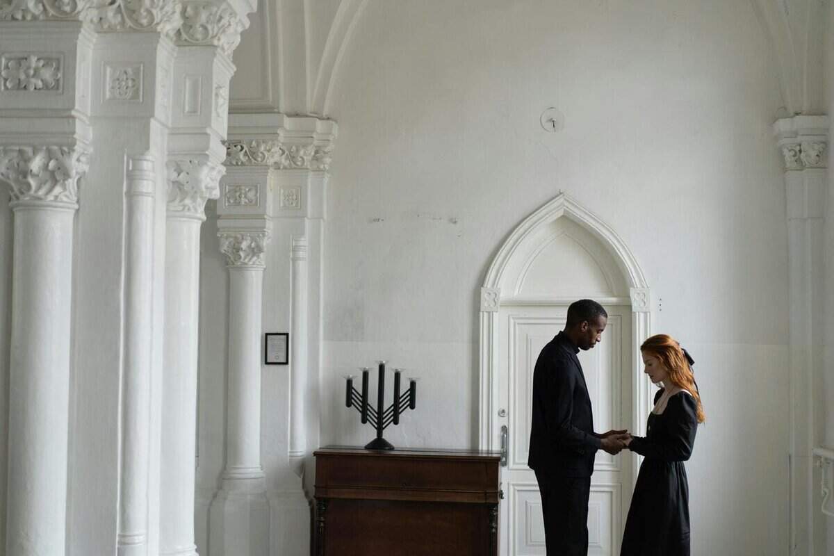 8 blessings couples find through praying together