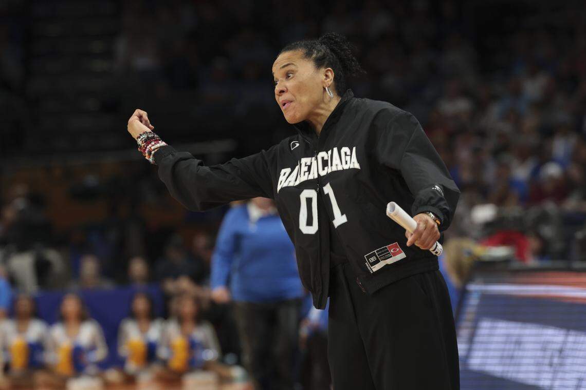 Way-too-early South Carolina WBB starting lineup, rotation projection ...