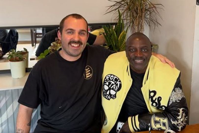 Music icon Akon turns up at Newcastle cafe hours before arena gig with ...