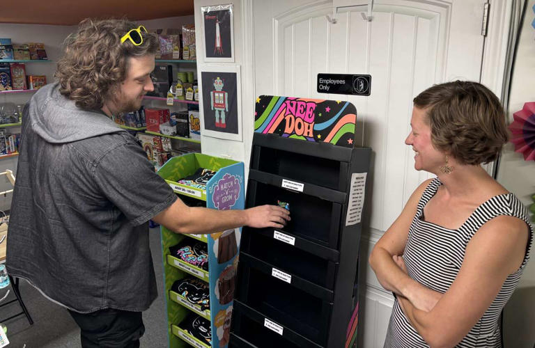NeeDoh craze sends Alton toy shoppers rushing to Funky Planet
