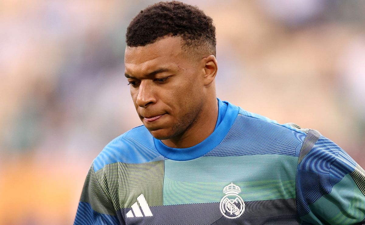 Real Madrid suffer a huge blow as Kylian Mbappé gets a muscle injury ...