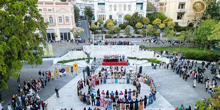 Καβάλα: Ποντιακοί χοροί και τραγούδια προς τιμήν της Παναγίας Σουμελά ...