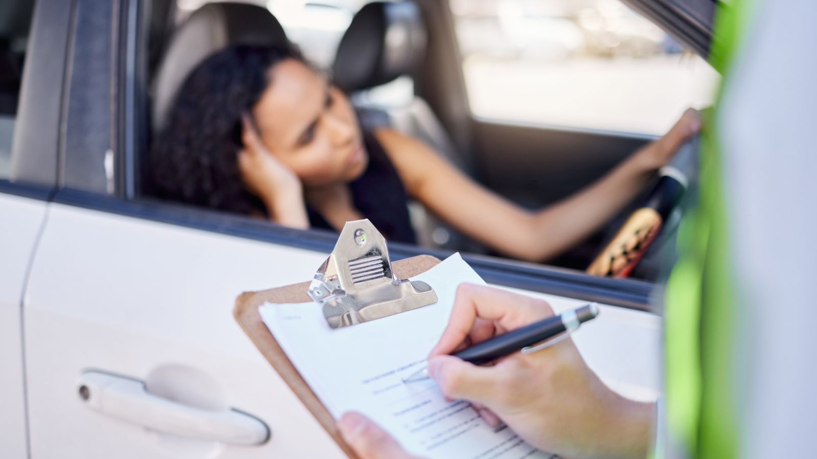 18 things Canadian drivers should never say during a traffic stop