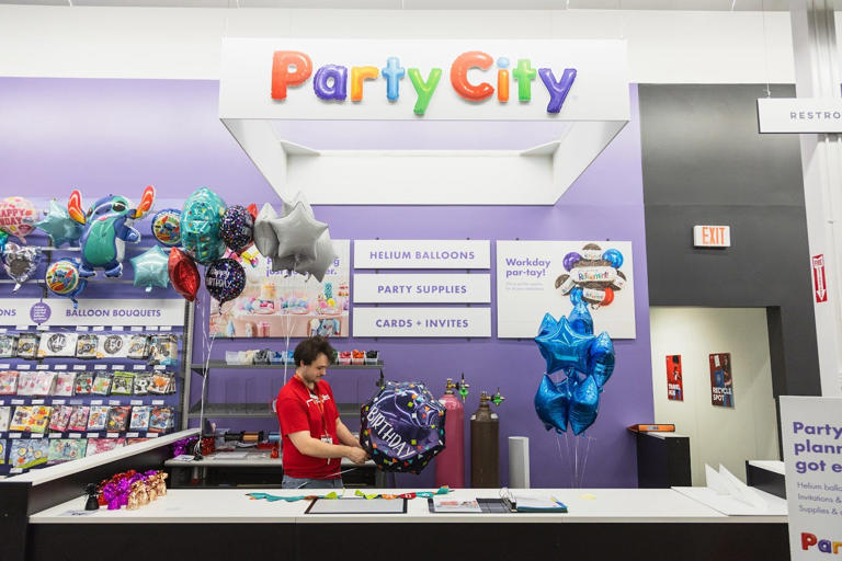 Party City Springfield Photos
