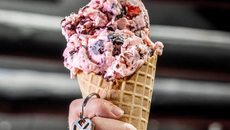 Ice cream shop opening location at Buckingham’s former Candlewyck site