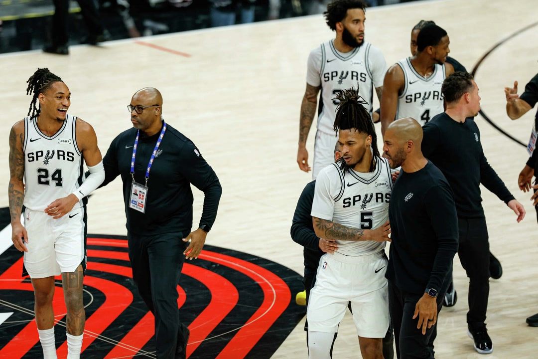 Spurs-Blazers game 4 comeback delivers sick slam, shoves, scoreless Scoot