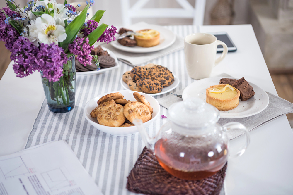Tips to host a morning tea party at home