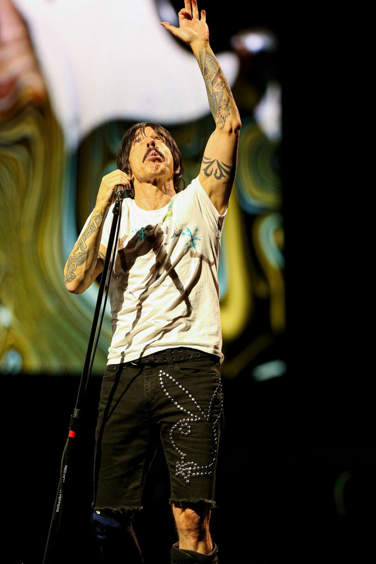 Anthony Kiedis’ girlfriend Eileen Kelly reveals strangers mistake her ...