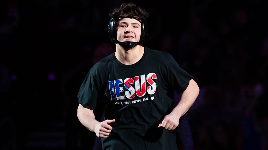 Bo Bassett dominates historic US Open wrestling finals