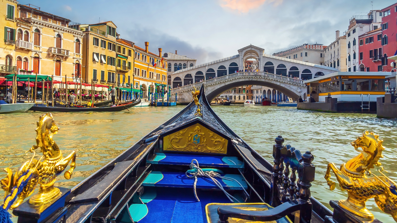 23 destinations throughout Italy known for their scenery, culture, and ...