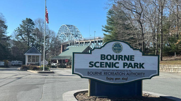 Work on Bourne Bridge is underway as Cape Cod tourism season nears