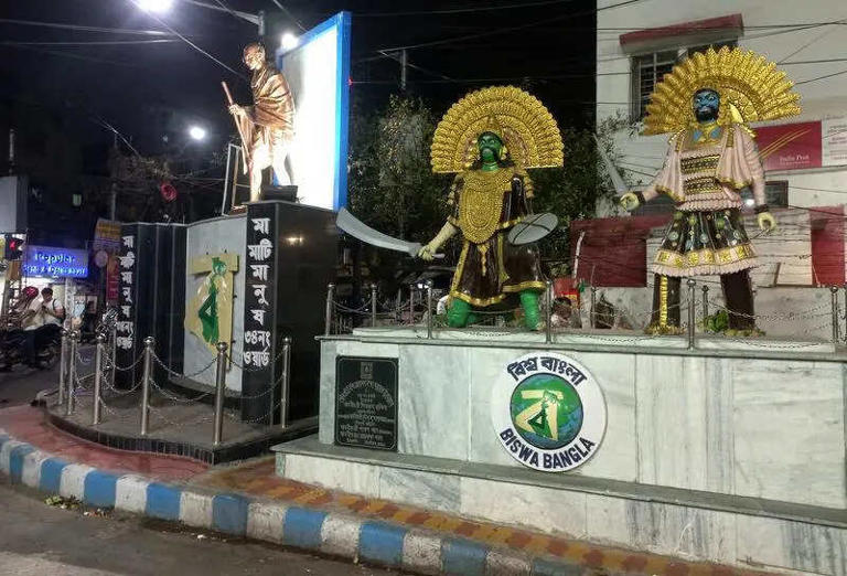 Bengali ‘asmita’ takes centre stage in seat with most statues