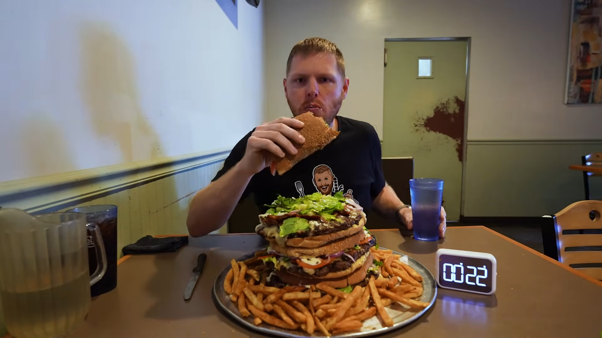 Taking on the 9lb Great Gibby Burger challenge