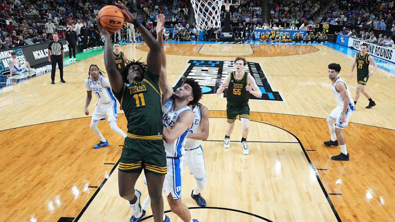 Bruising transfer forward commits to Syracuse basketball; strong pickup ...
