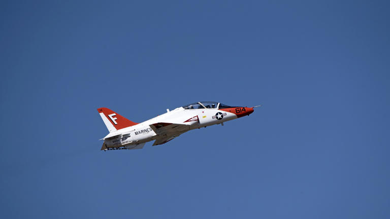 How a generation of US Navy pilots came to love (and hate) the T-45 Goshawk
