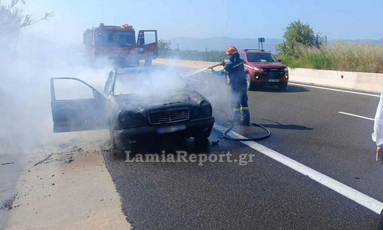 Φθιώτιδα: Αυτοκίνητο τυλίχθηκε στις φλόγες στην εθνική οδό στο ύψος της ...