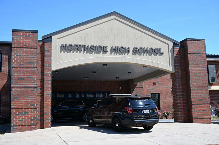 Warner Robins school lockdown lifted after Monday threat. What we know