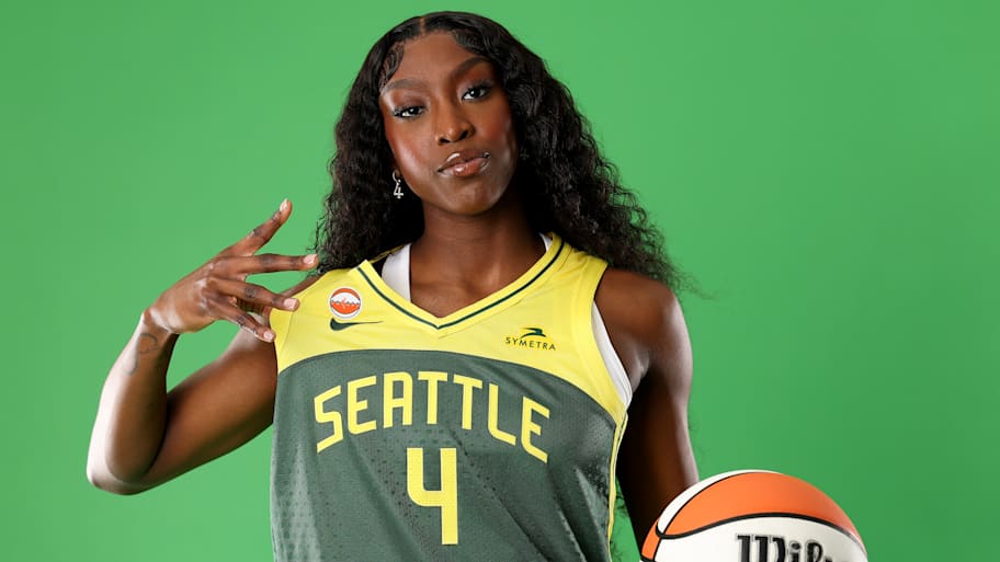 Flau'jae Johnson, Olivia Miles, Lauren Betts and 3 more WNBA rookies ...