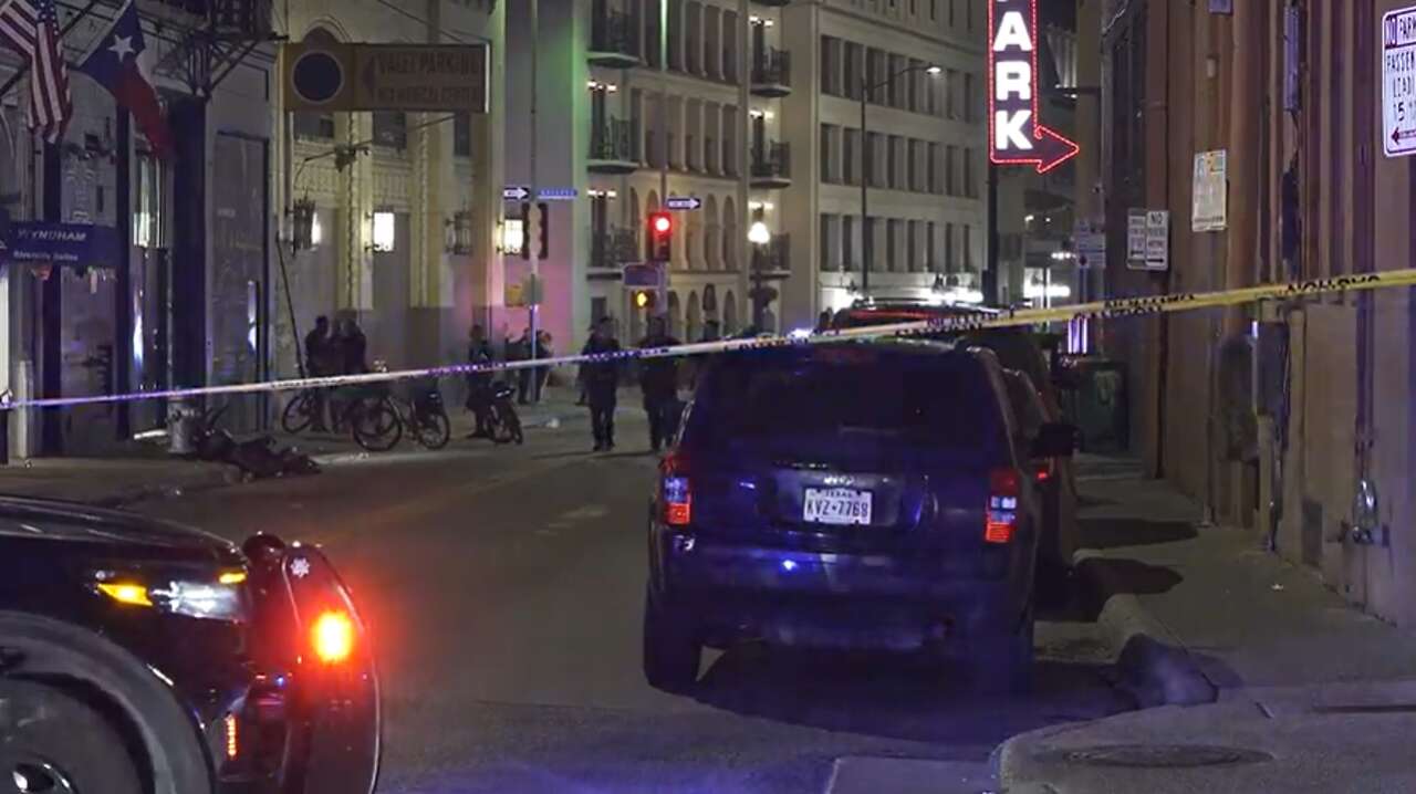 Shooting near River Walk after Fiesta Flambeau Parade wounds 19-year ...