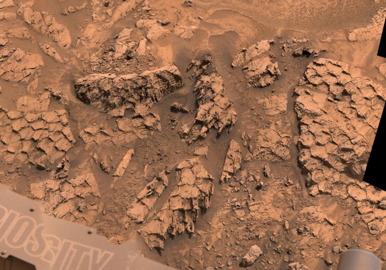 Bizarre 'dragon scales' spotted on Mars