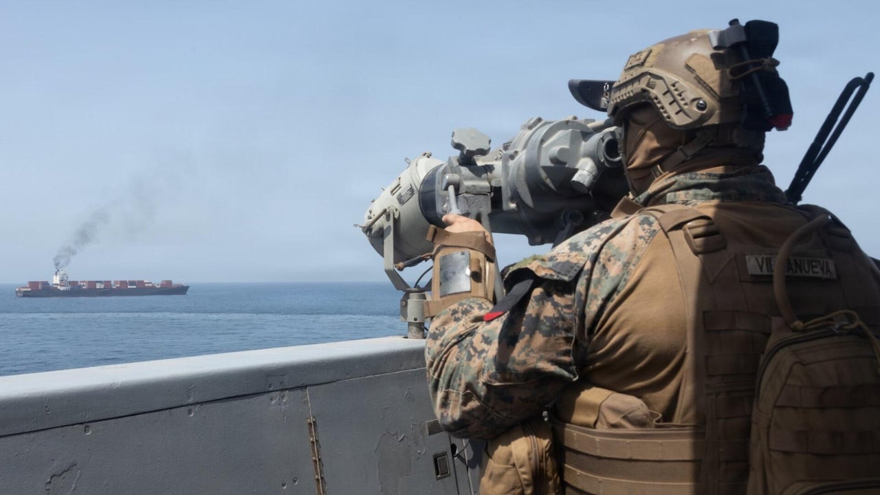 Iran offers to reopen the Strait of Hormuz if US drops blockade