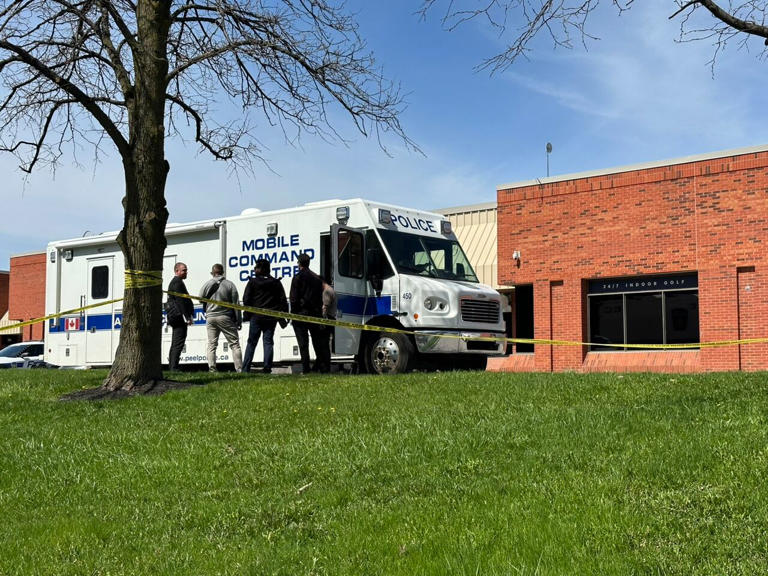 Man in 70s arrested after fatal shooting inside Mississauga commercial ...