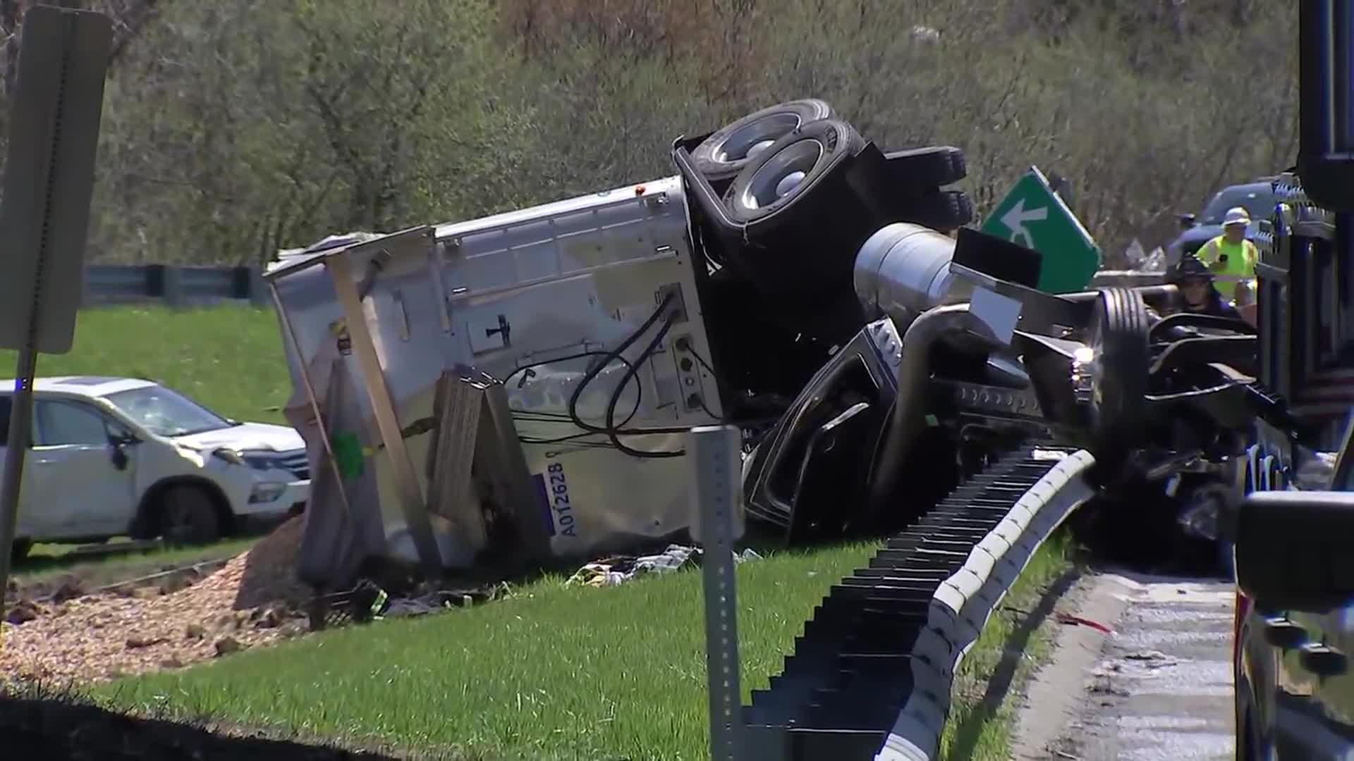 Interstate 95 traffic alert: Crash prompts lane closures in Danvers ...