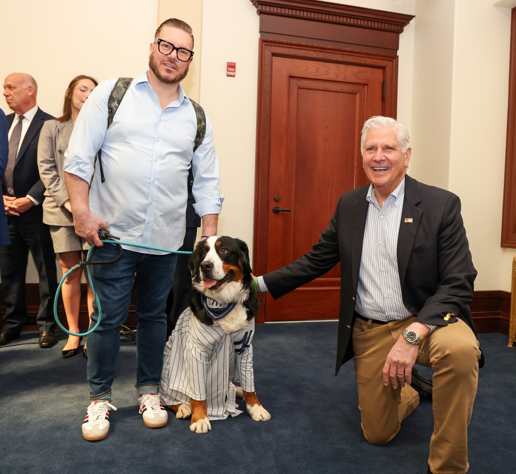 Blakeman signs law to limit dog tethering — and bad NY pet owners could ...