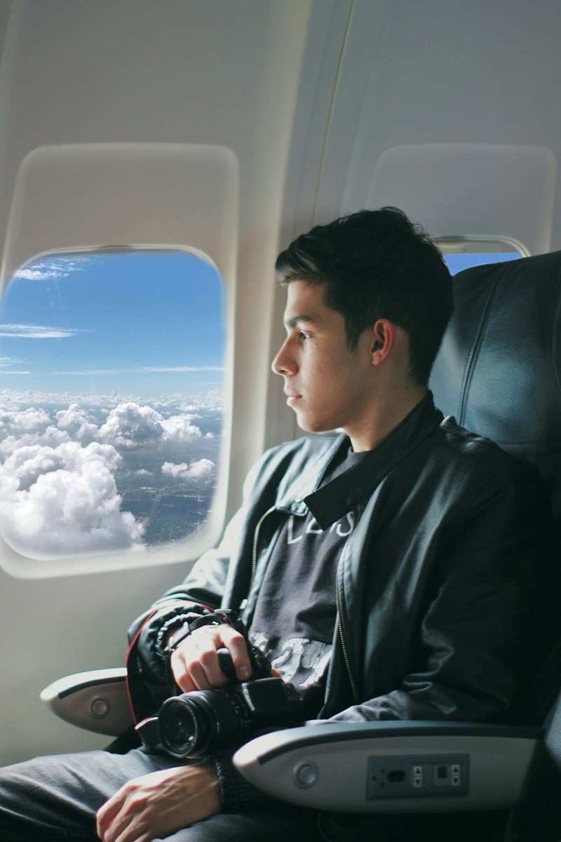 Can my son sit in first class?: Mom of 15-year-old teenager begs flight ...
