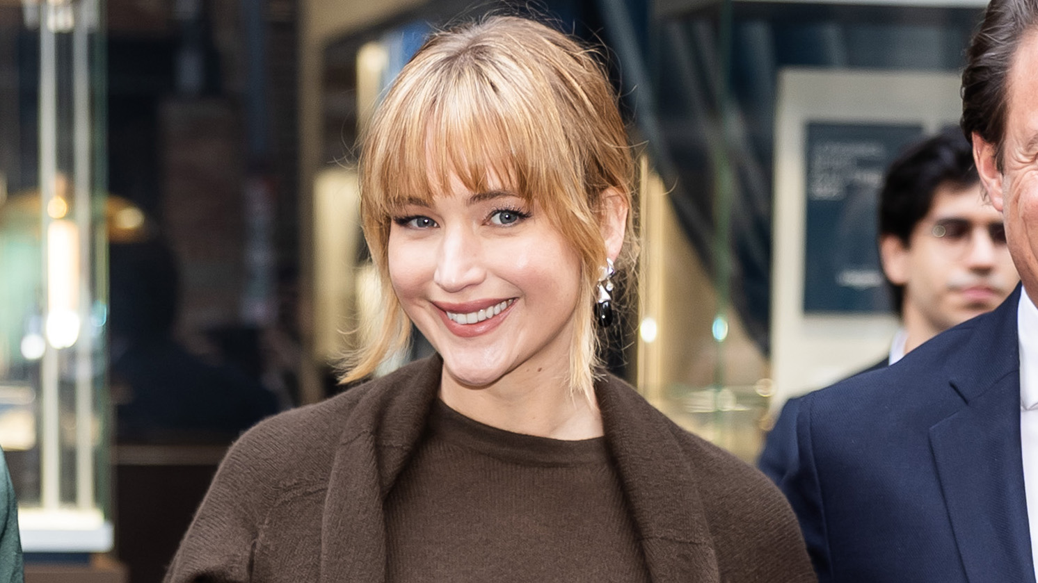 Jennifer Lawrence's clogs are ideal for spring's unpredictable weather