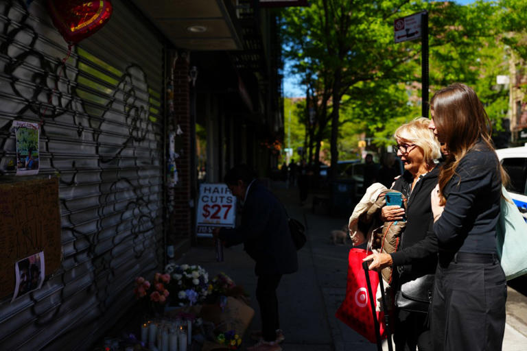NYC deli worker murdered outside store sounded alarm on spiking ...