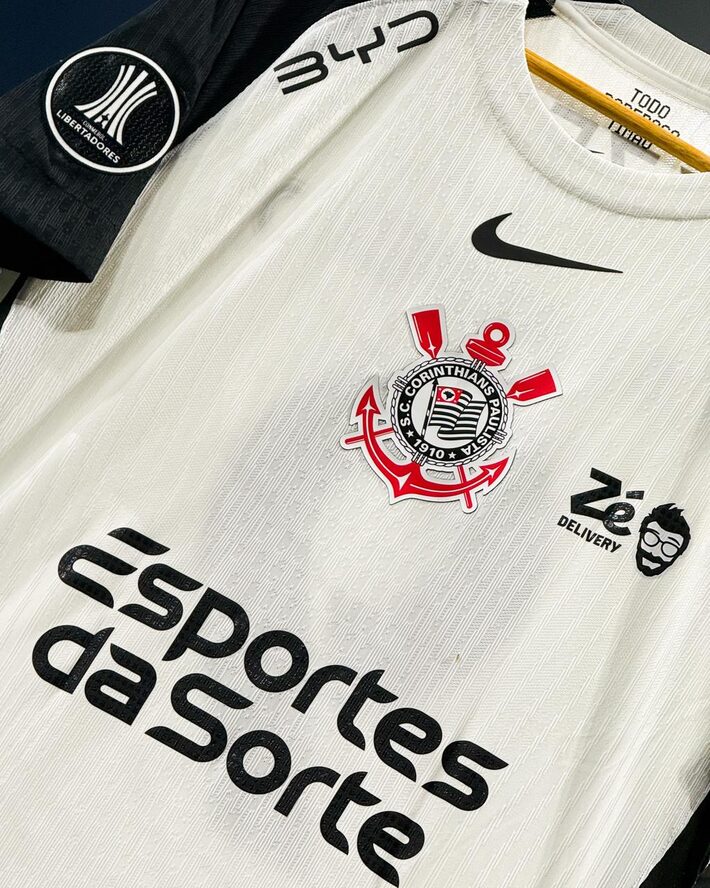 Corinthians tem contas de 2025 aprovadas, com dívida de R$ 2,72 bi e ...