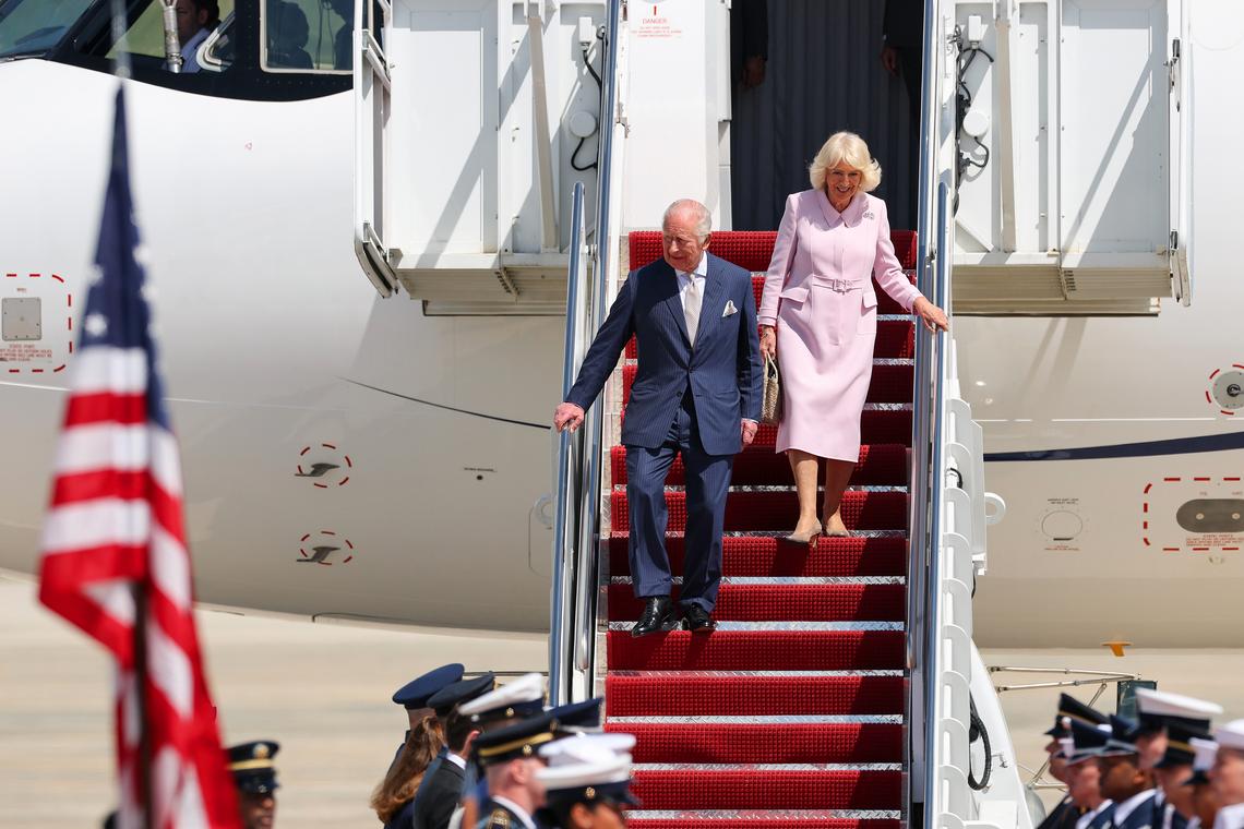 Carlos III y Camila del Reino Unido aterrizan en EEUU para una visita ...