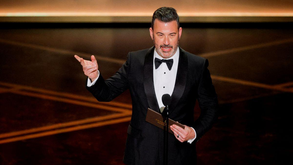 Los Trump piden el despido del cómico Jimmy Kimmel por su parodia sobre ...