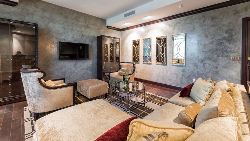 This 1906 Oklahoma landmark just brought its mineral spa back to life ...