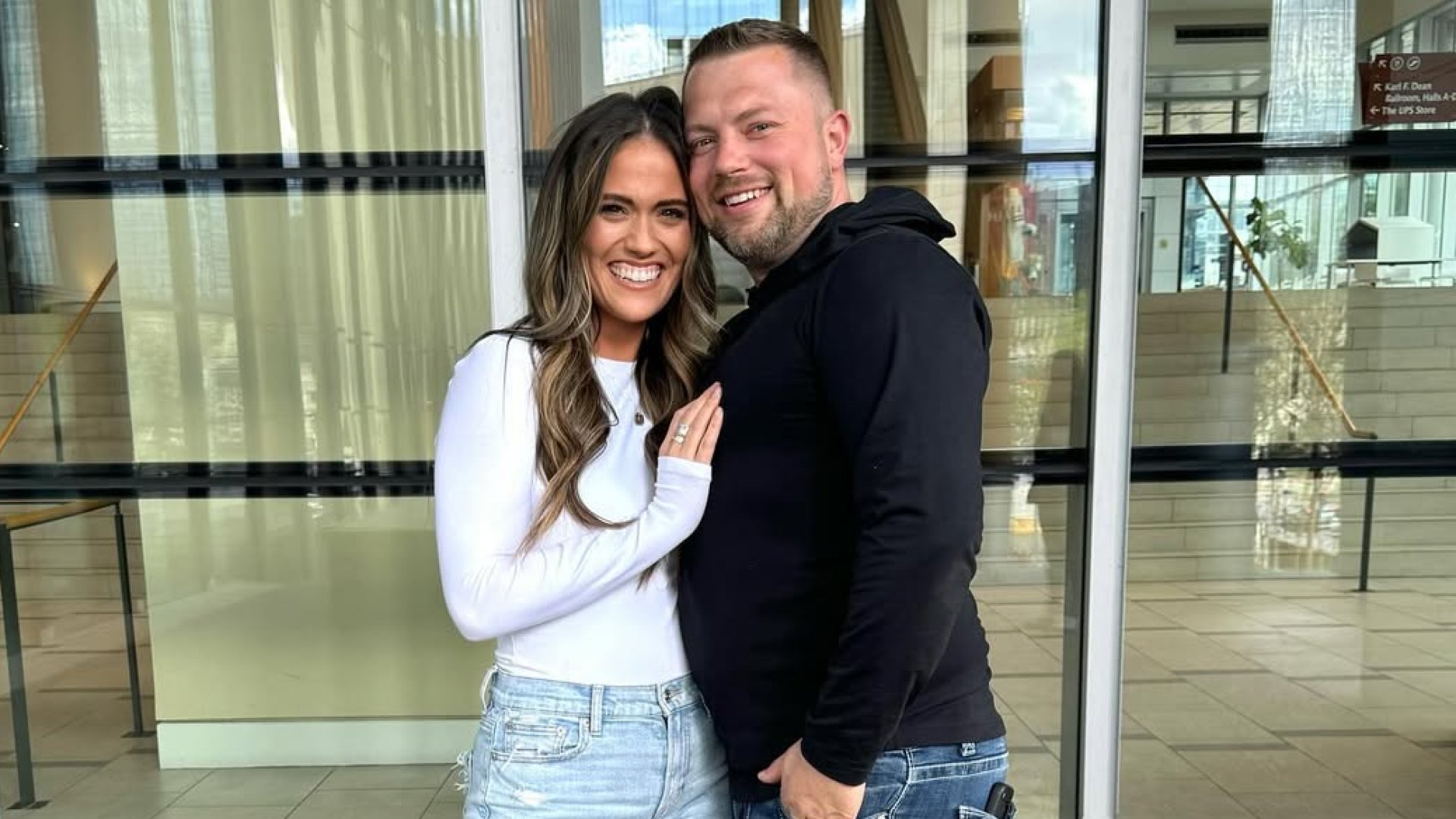 Bringing Up Bates' Zach Bates and wife Whitney welcome baby No. 6