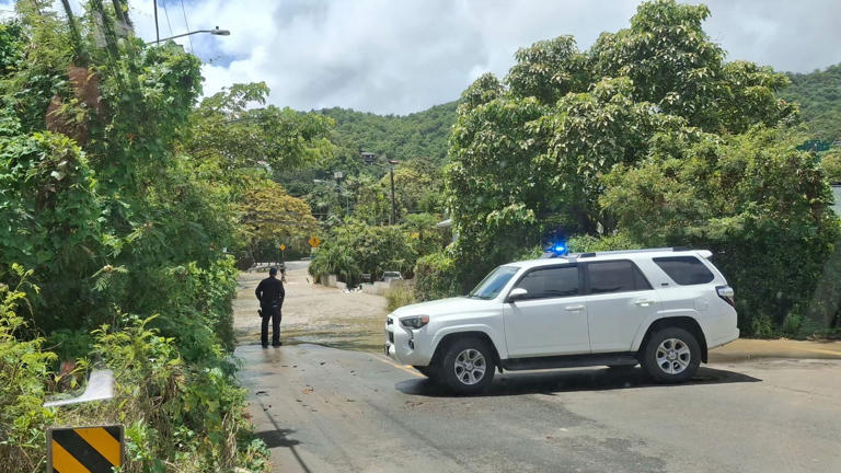 Kaneohe Bay Drive partially closed due to water main break