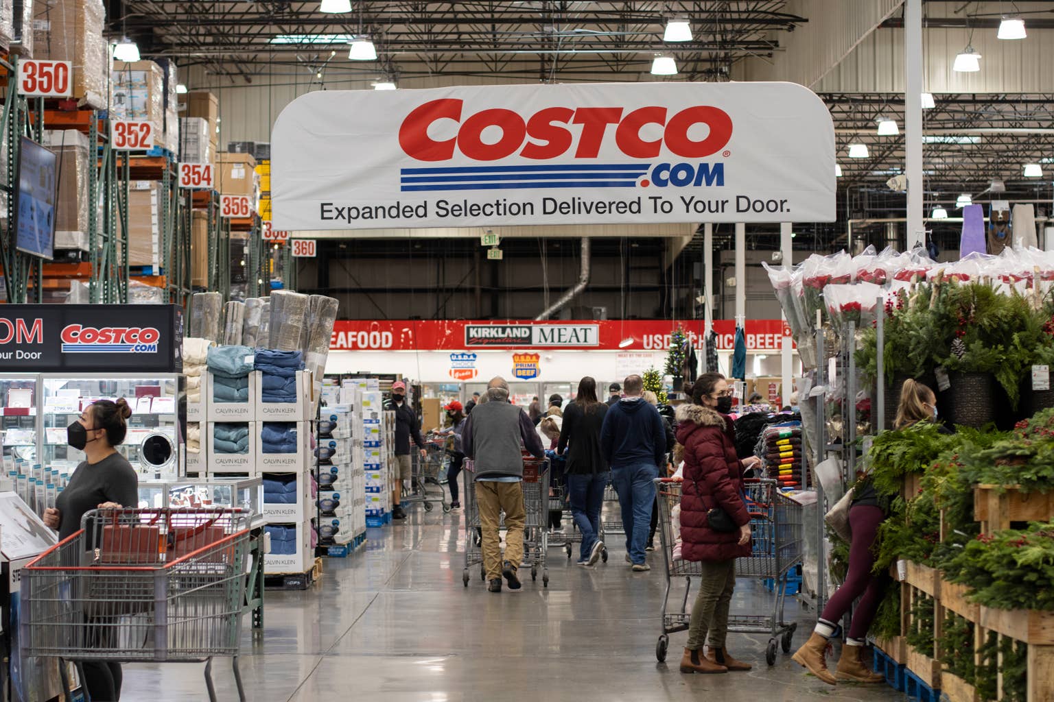 Costco's highly rated chicken coop is perfect for raising up to 15 chickens