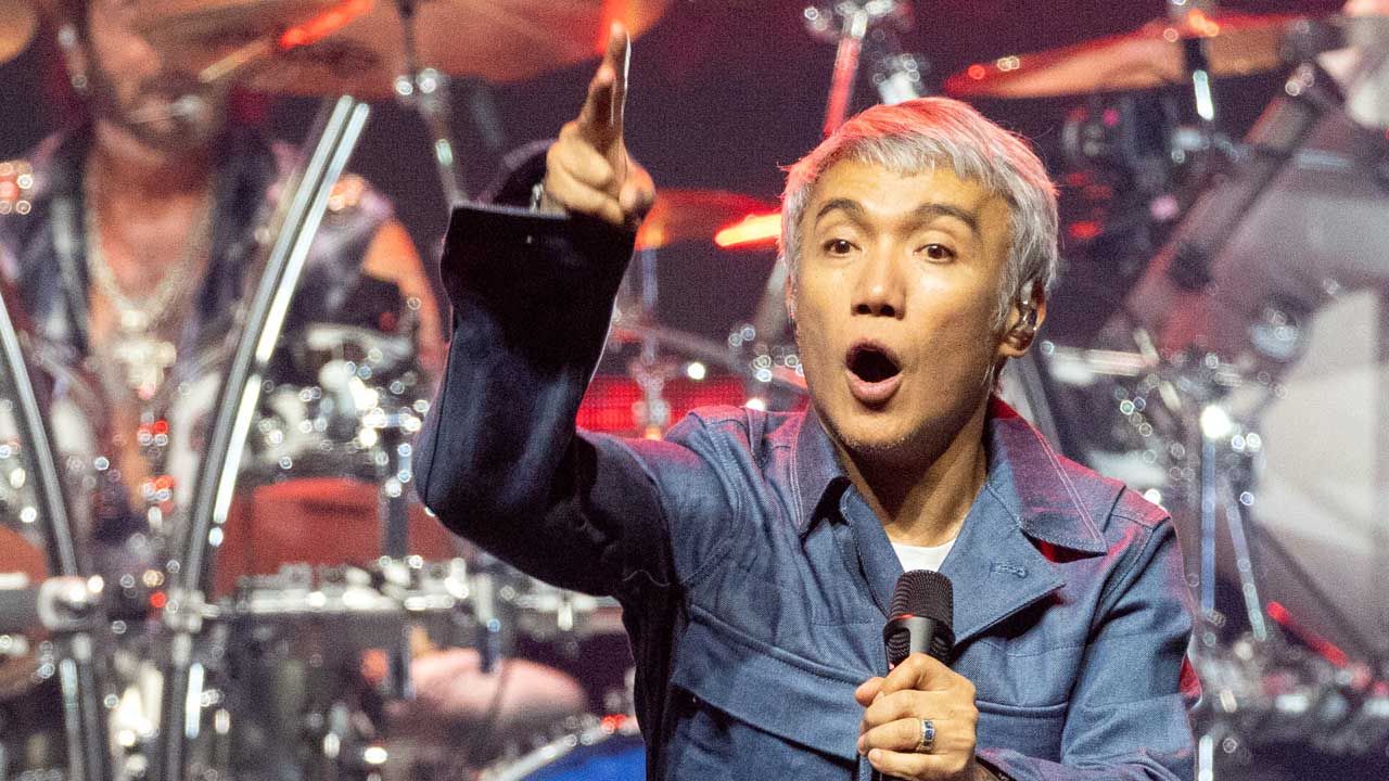 Arnel Pineda posts cryptic message to fans after Journey show at ...