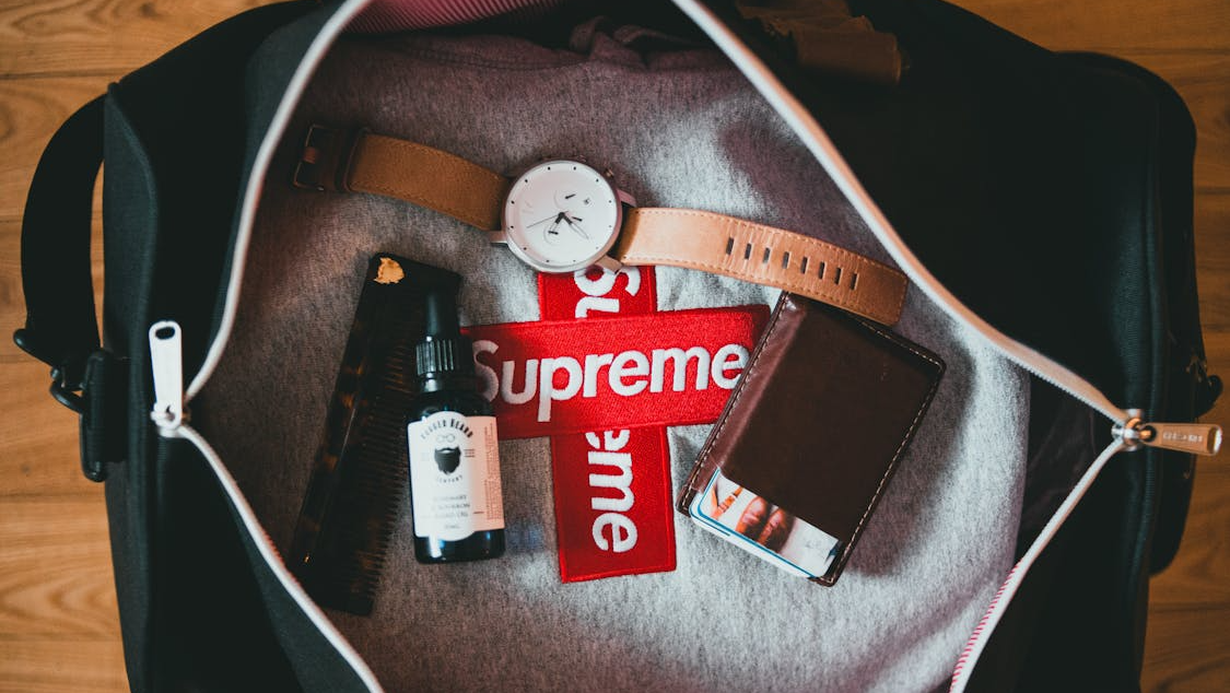 Things to remove from your wallet before flying